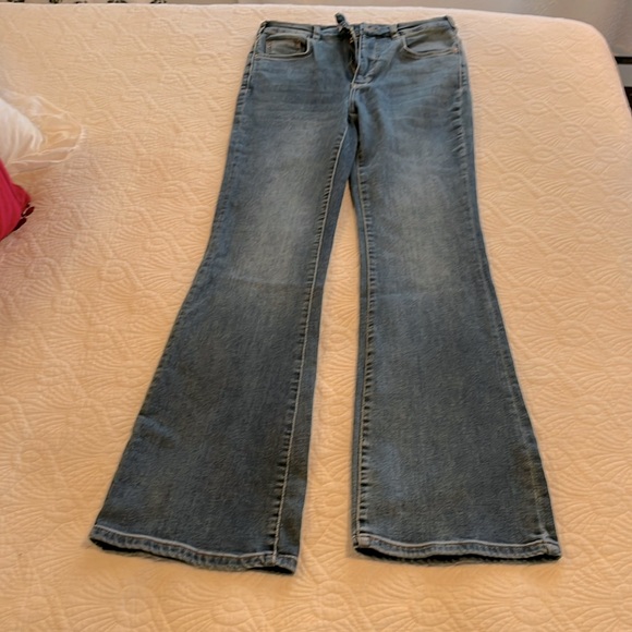Pilcro | Jeans | Pilcro Brand Soft Denim Flare Legged Jeans | Poshmark